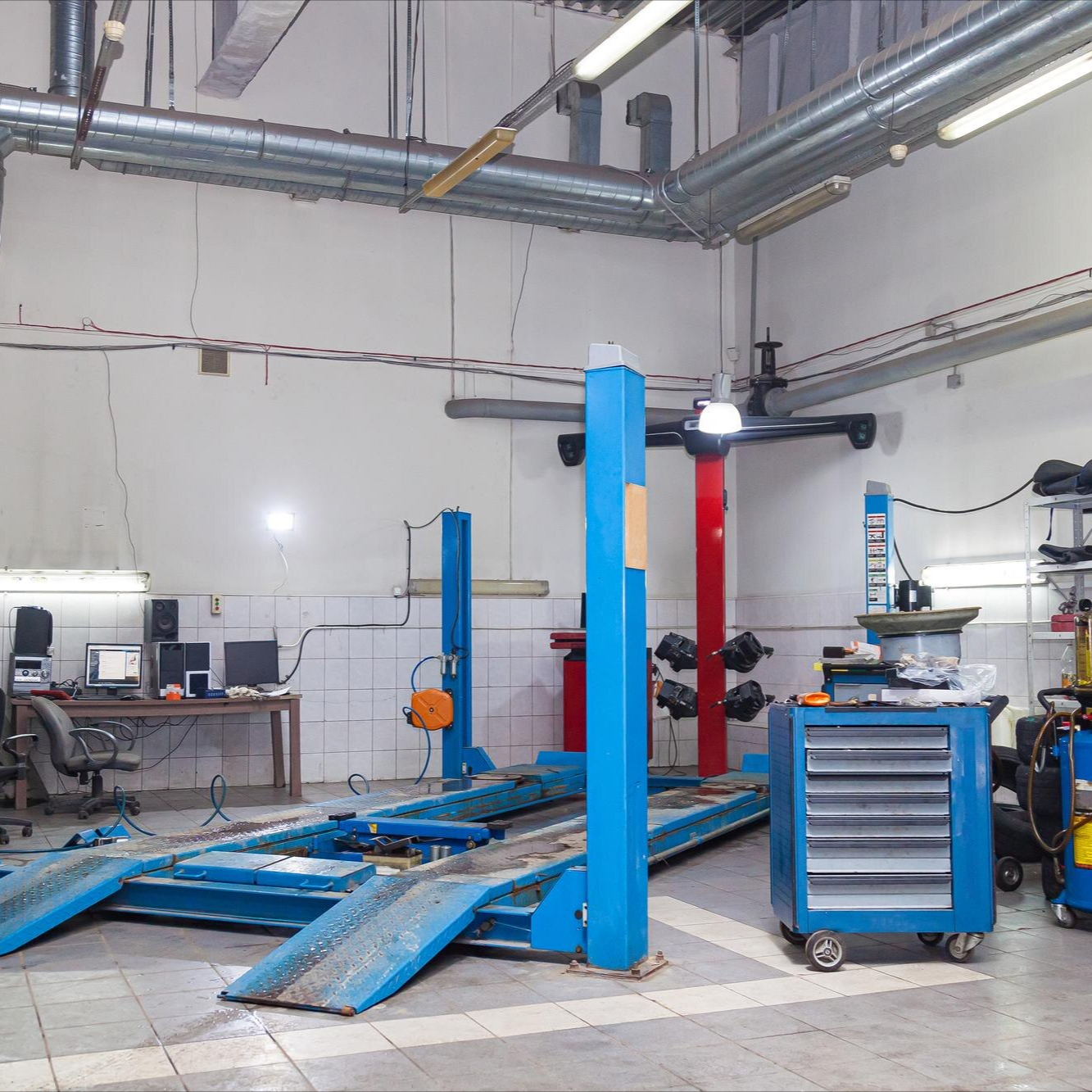 Commercial Lift Equipment for Auto Repair Shops: Enhancing Efficiency ...